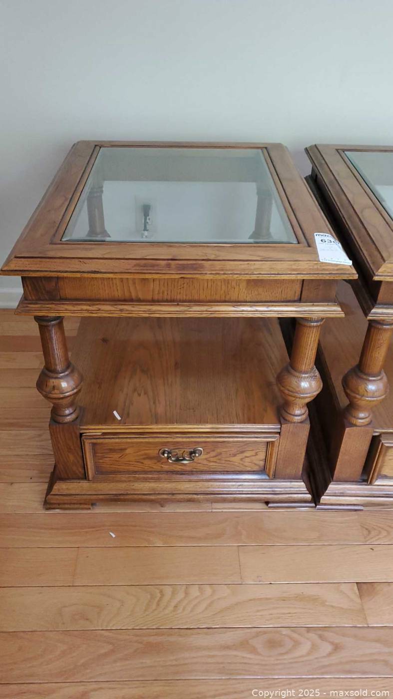 Pair Sklar-Peppler oak end tables | Maxsold