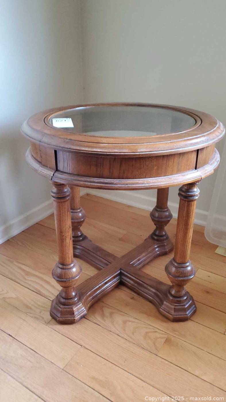 Round Glass-Top End Table | Maxsold