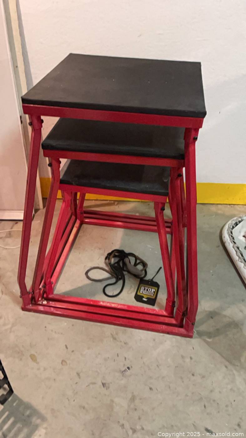 3 plyometric jump boxes with jump rope | Maxsold