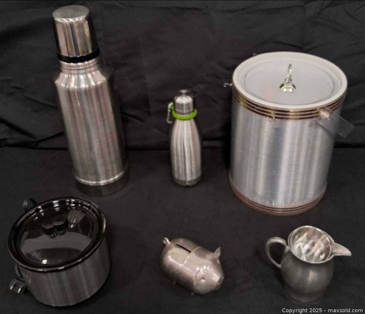 Aluminum and stainless kitchenware assortment | Maxsold