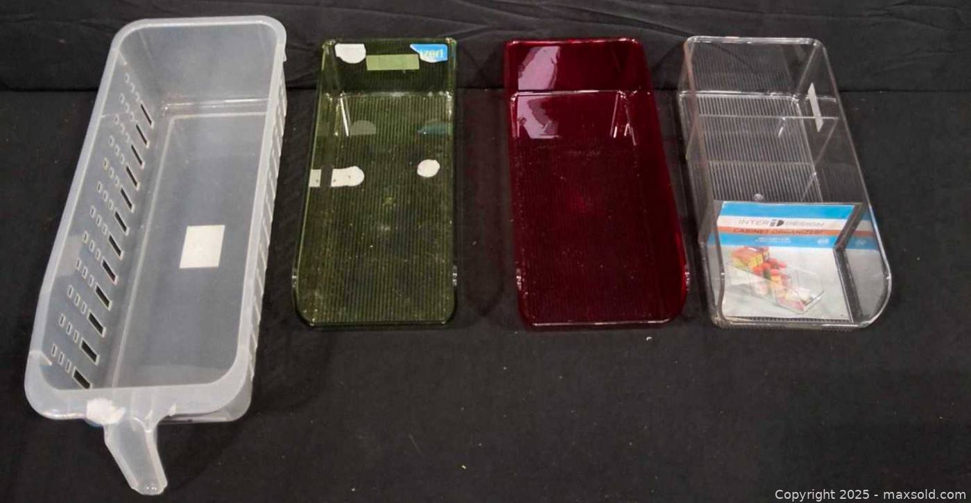 Assorted Plastic Storage Containers | Maxsold