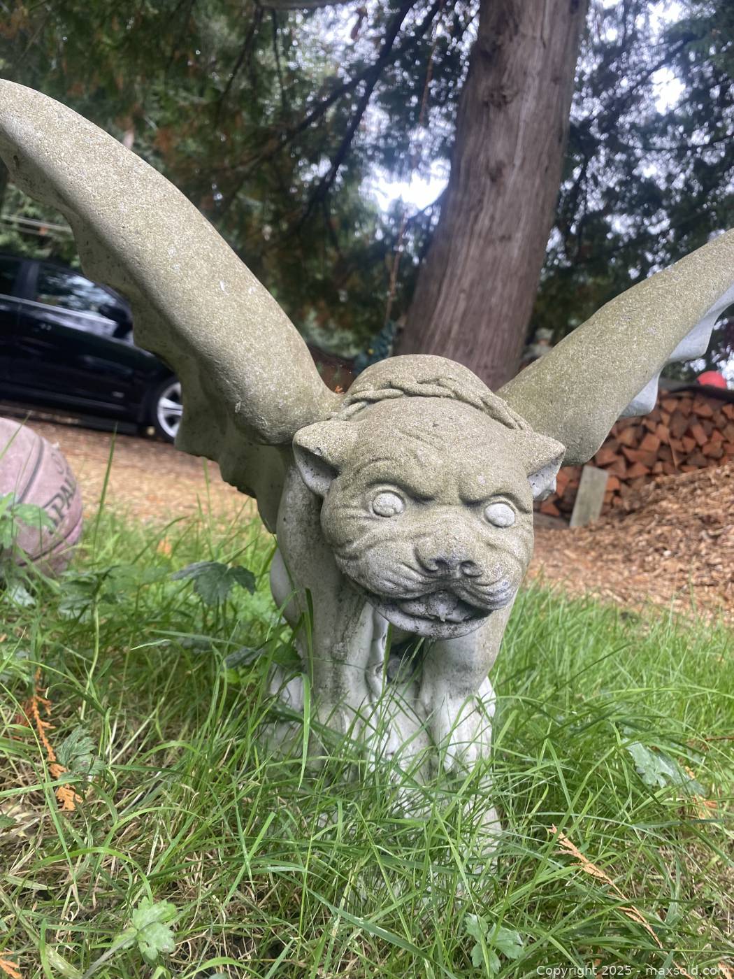 Concrete gargoyle statue 19 in | Maxsold