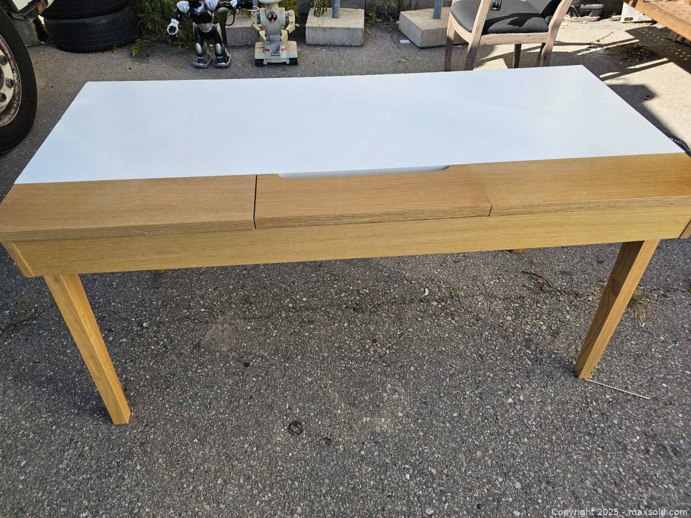 Structube white & oak computer desk | Maxsold
