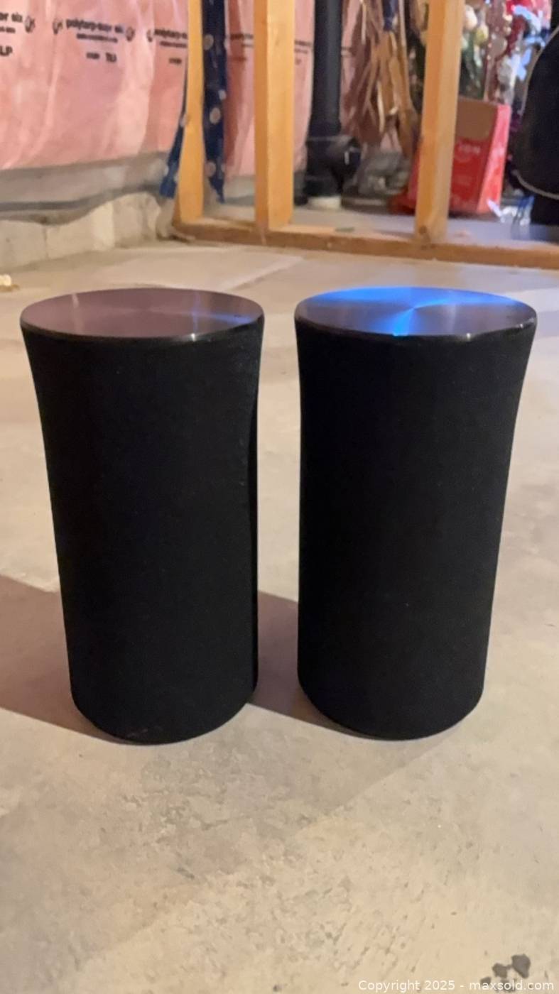 Samsung Radiant360 R1 speakers and floor stands | Maxsold