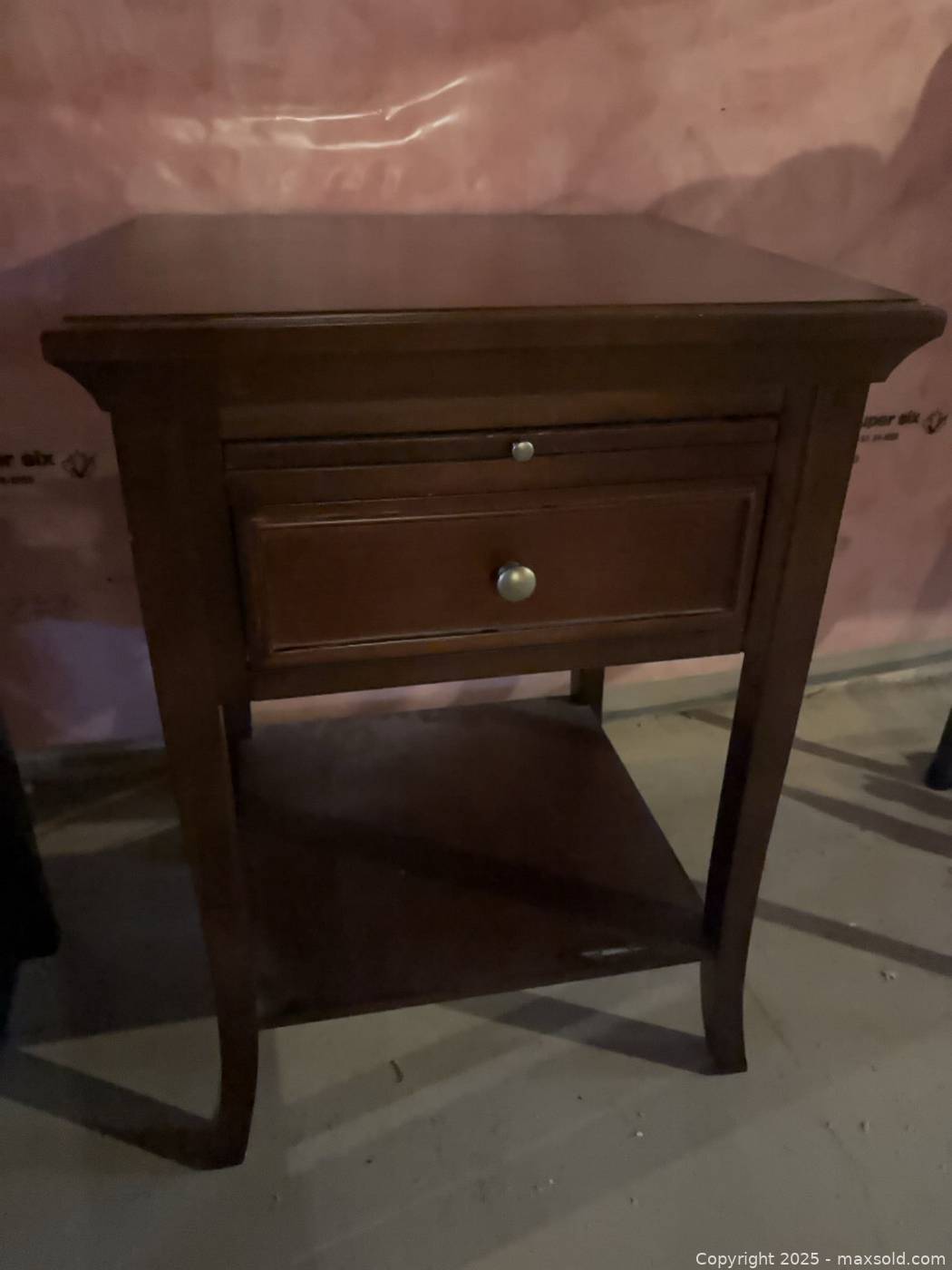 Sauder dark brown wood veneer accent table | Maxsold