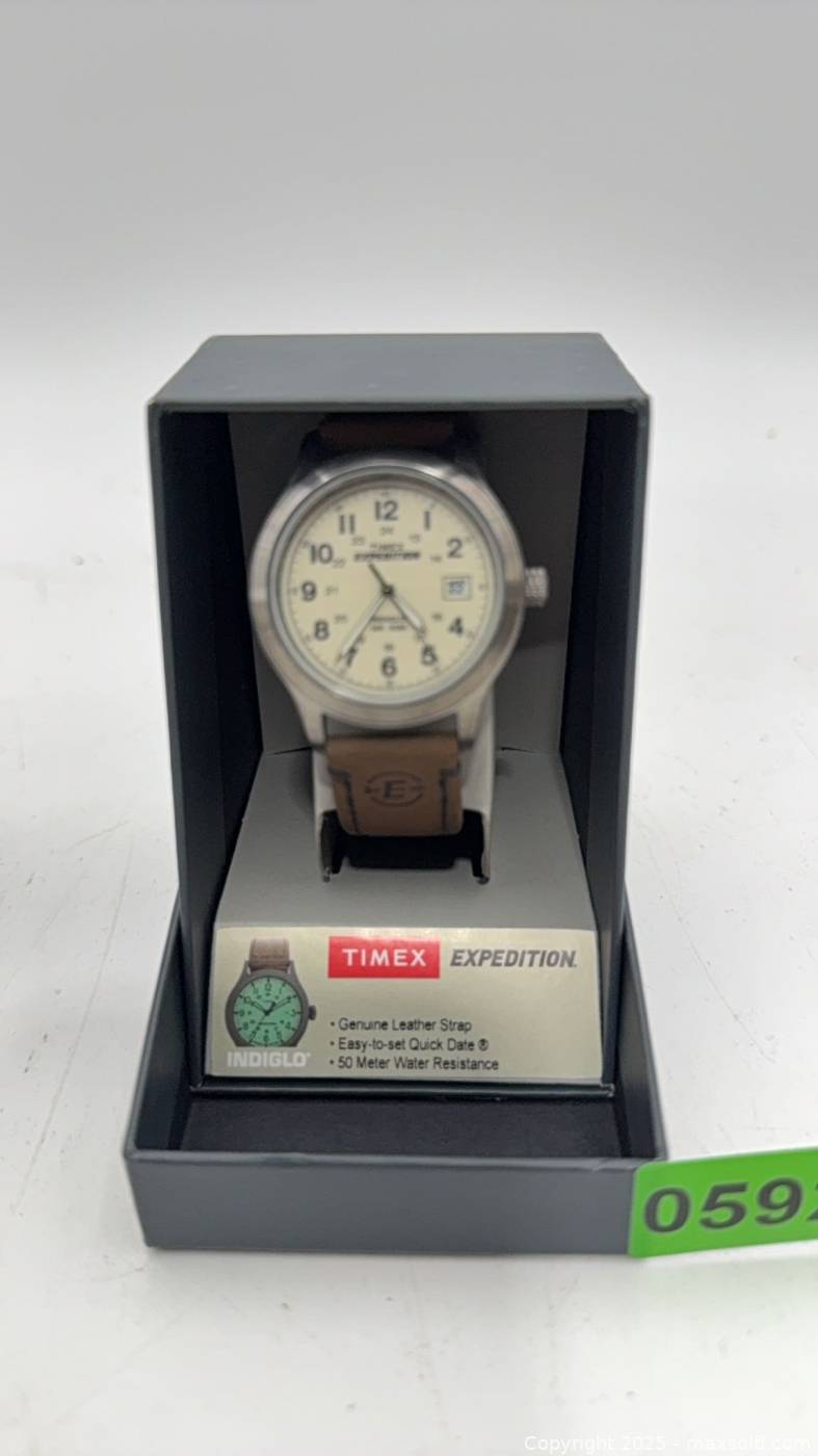 Timex Expedition analog wristwatch new | Maxsold
