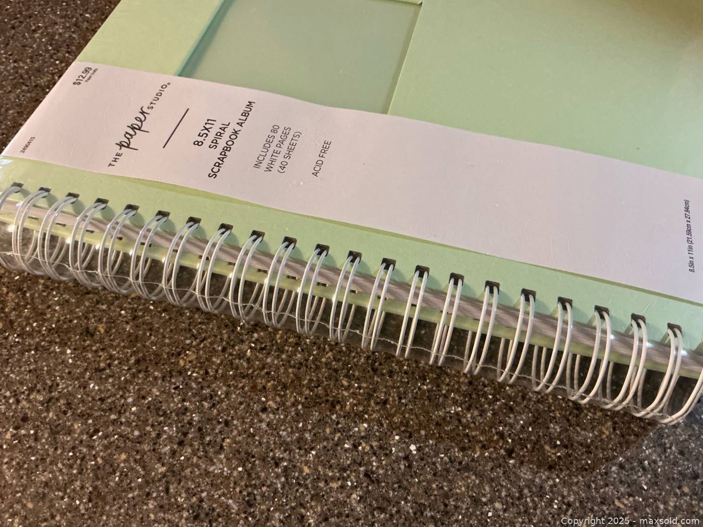 The Paper Studio 8.5 x 11 Spiral Scrapbook Album | Maxsold