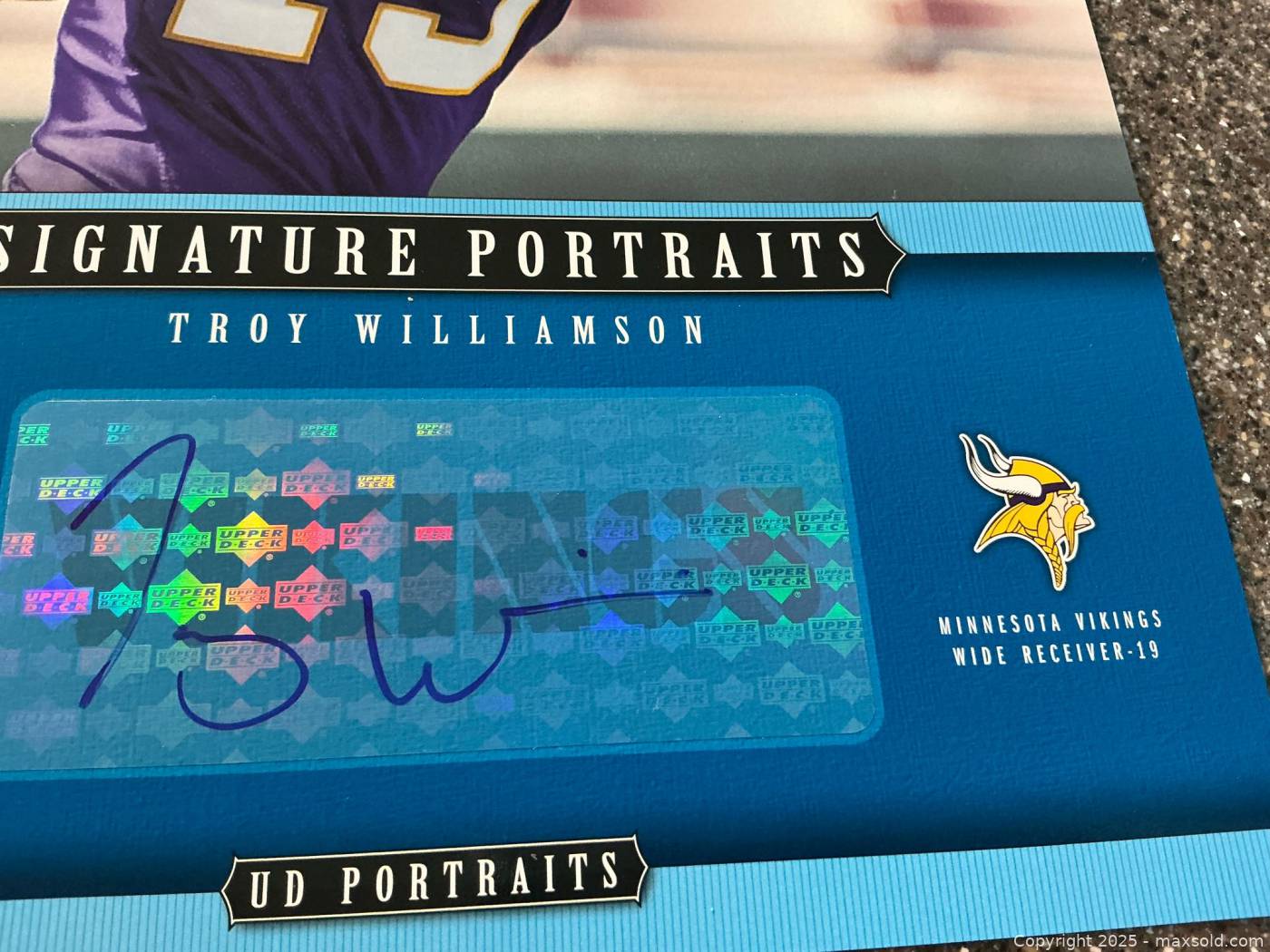 Troy Williamson autographed UD Signature Portrait | Maxsold