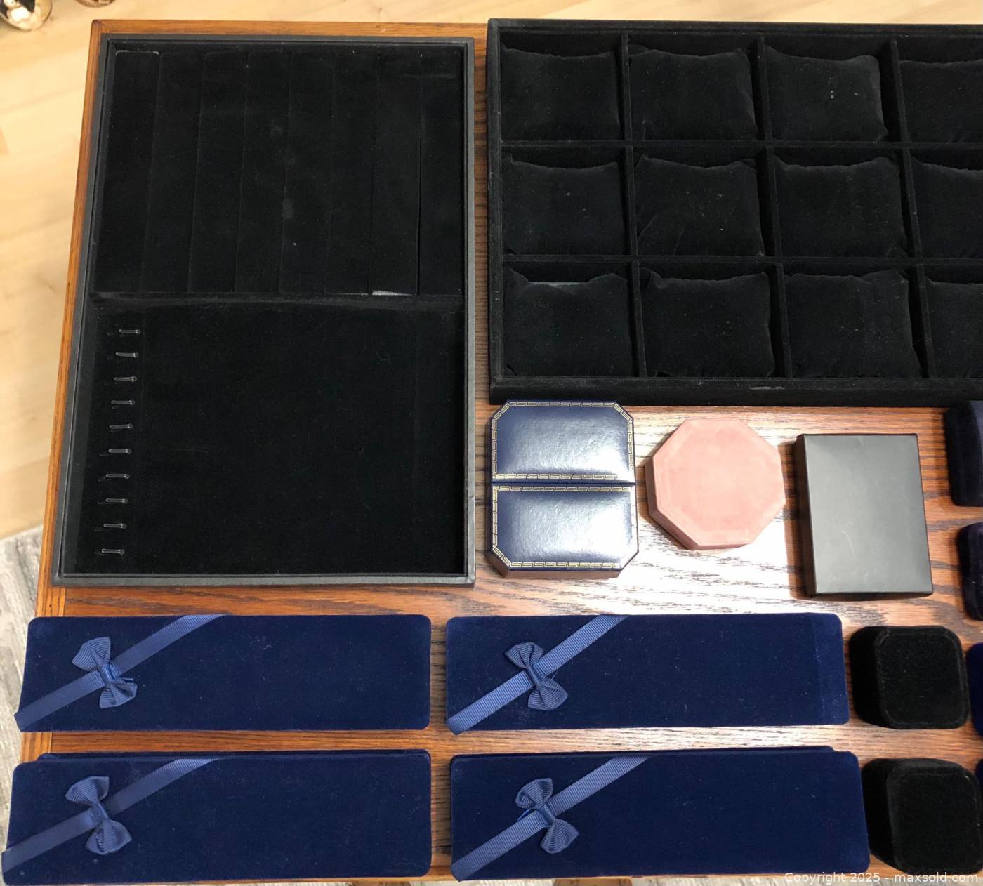Assorted jewelry display boxes and trays | Maxsold