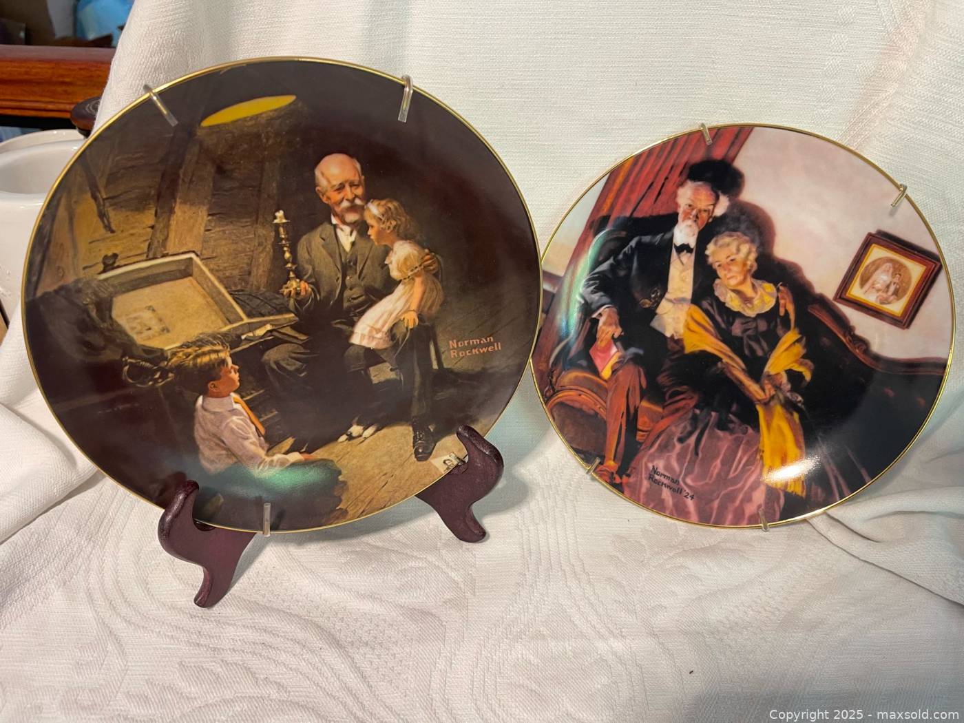 Norman Rockwell collector plates, two | Maxsold
