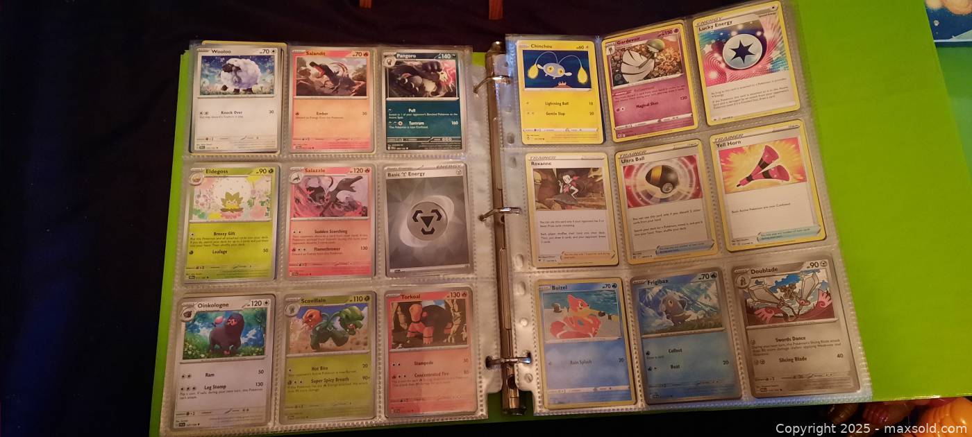 Binder with 360 Pokémon trading cards | Maxsold
