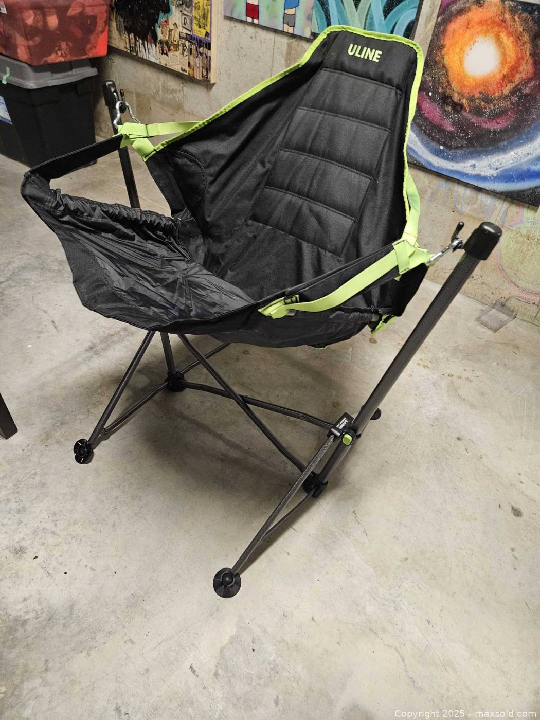Uline zero gravity swing chair | Maxsold