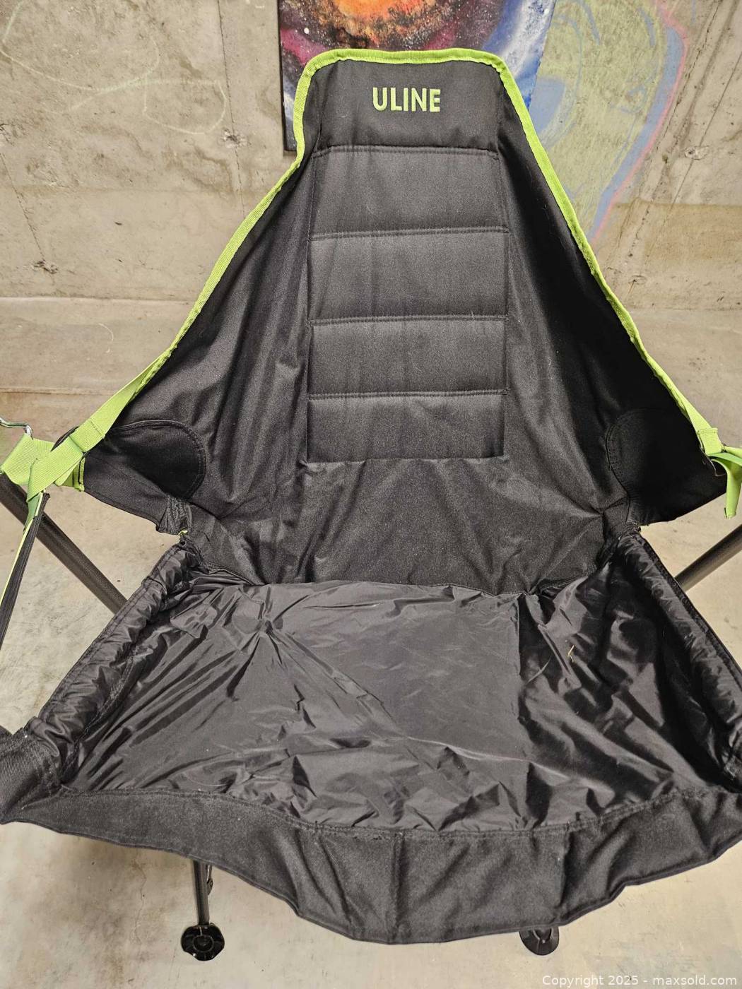 Uline zero gravity swing chair | Maxsold