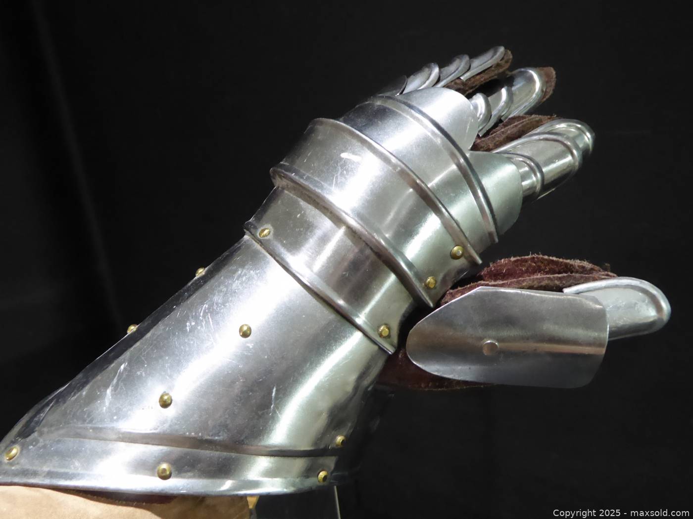 Medieval gauntlet, heraldic plaque, goblet, books & knight decor | Maxsold