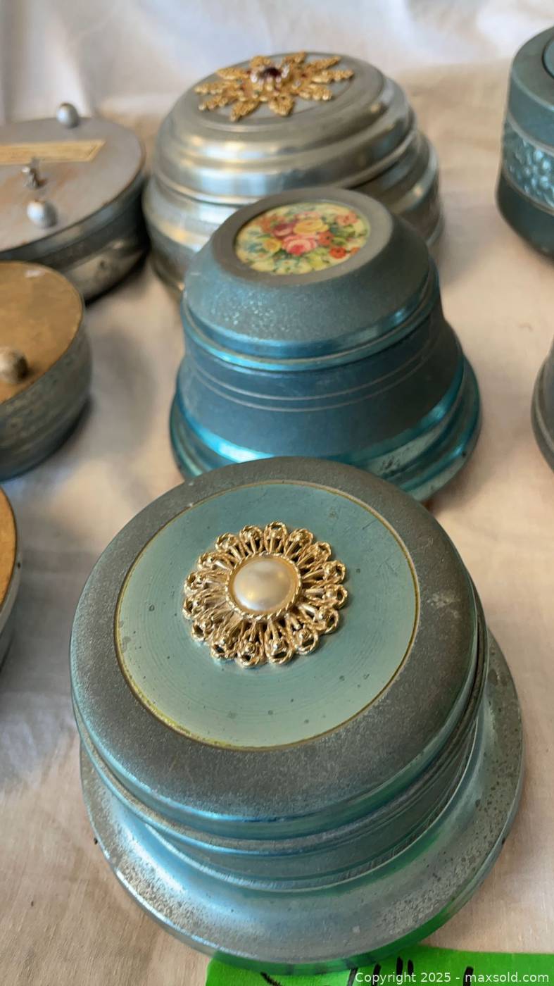 11 metal powder trinket music boxes | Maxsold