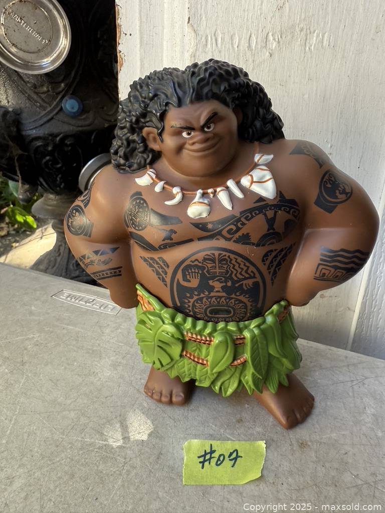 Disney Moana Maui action figure 8¼ in | Maxsold