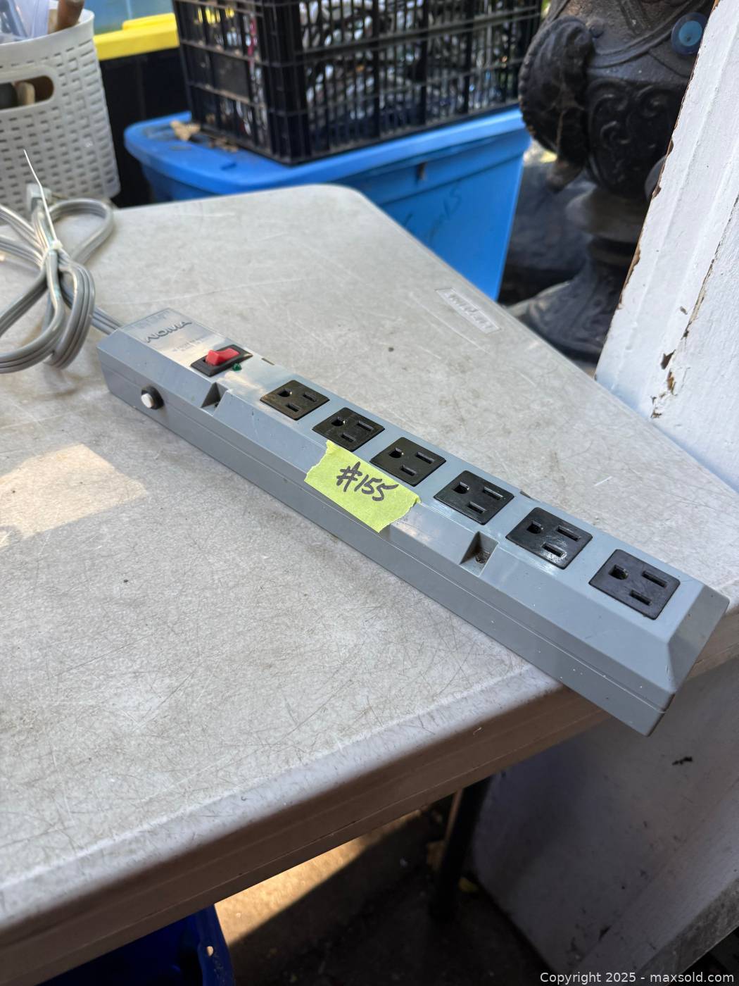 Noma 6-outlet power bar, 70" cord | Maxsold