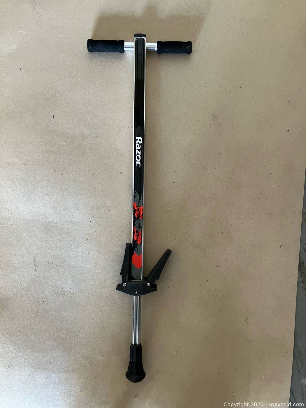 Razor pogo stick | Maxsold
