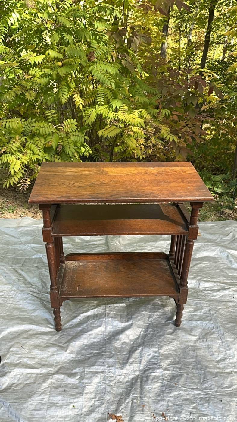 Oak three-tier side table | Maxsold