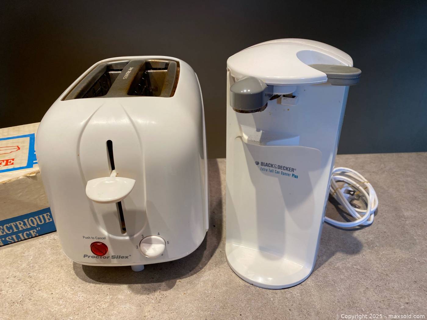 Ronson Electric Knife, Toaster & Can Opener | Maxsold