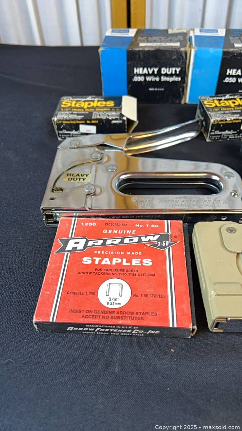 Arrow, Swingline, Craftsman staplers with staple boxes | Maxsold