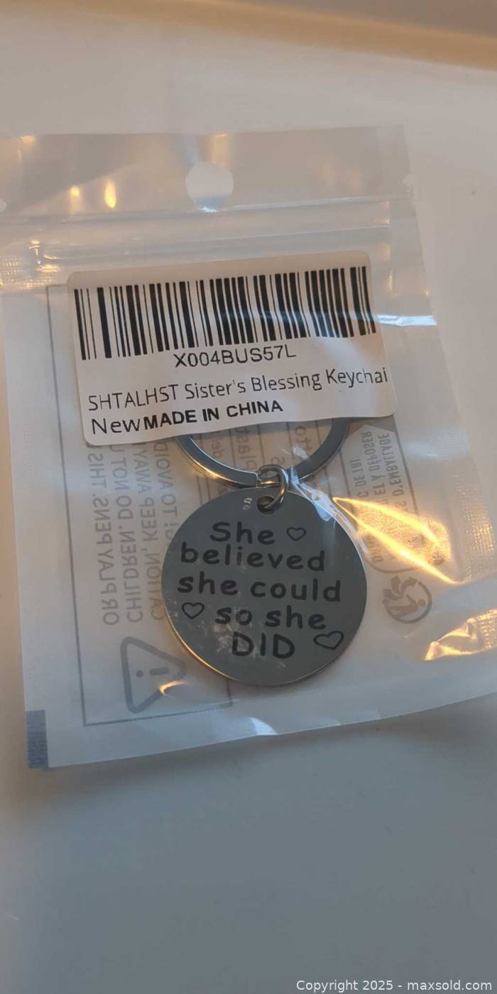 Lot of 20 inspirational quote keychains | Maxsold