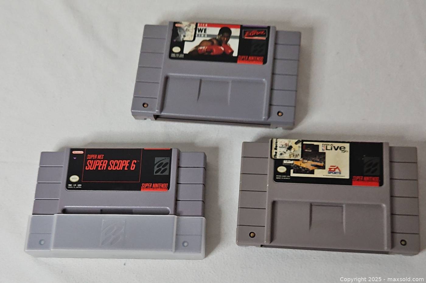 Super Nintendo SNES Game Cartridges | Maxsold