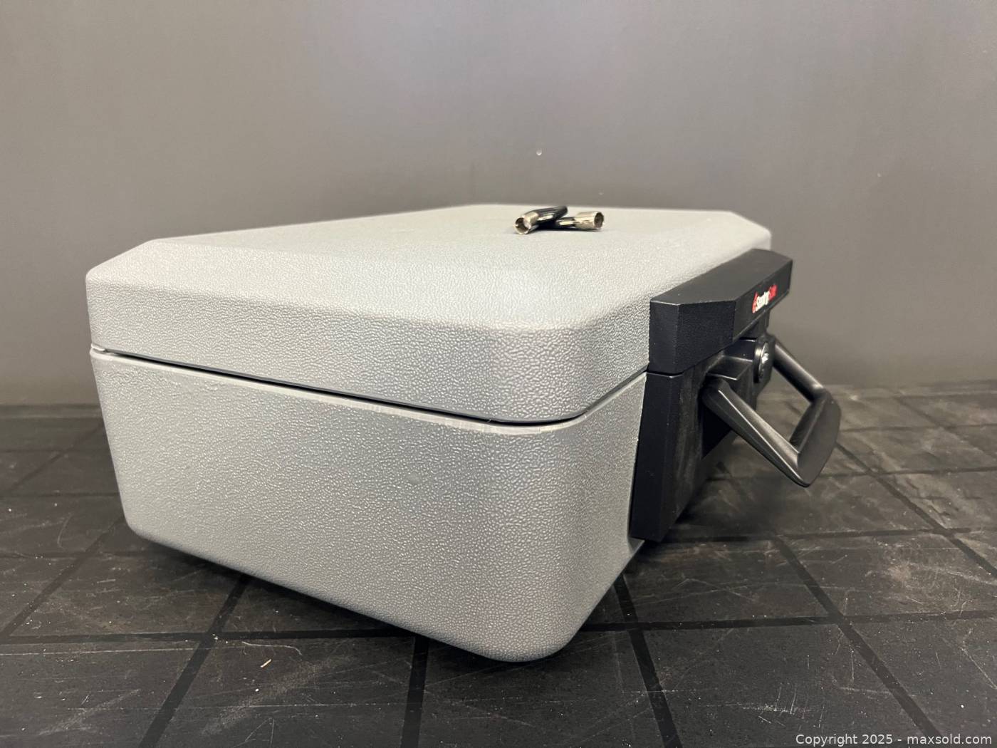 SentrySafe portable fireproof safe | Maxsold