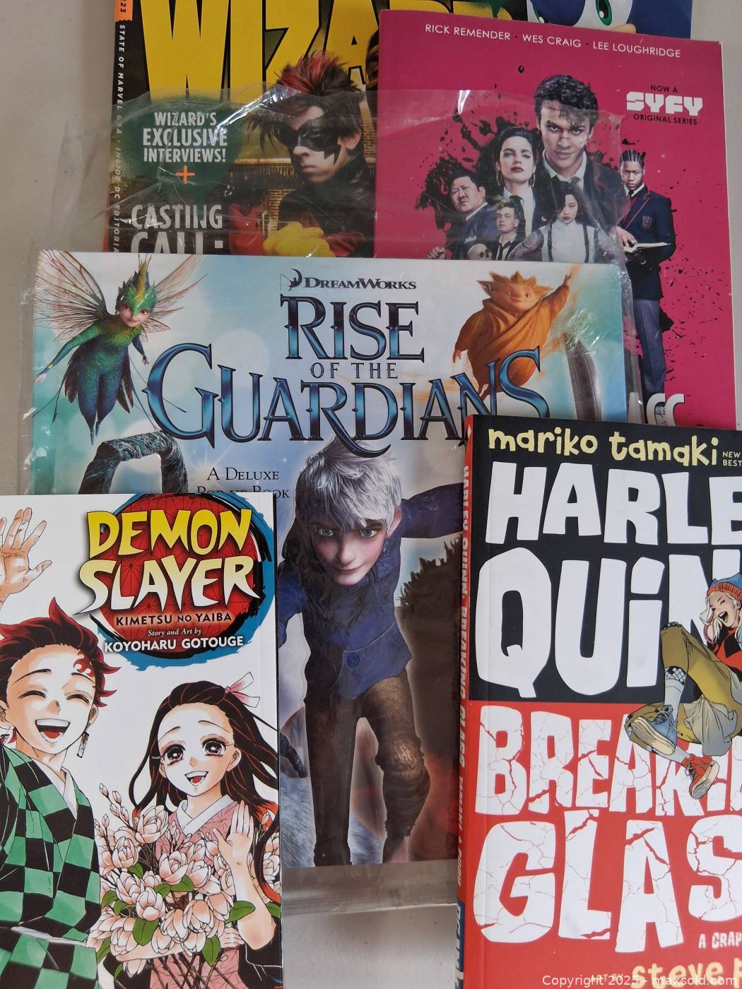 Sci-fi and comic books and magazines lot | Maxsold