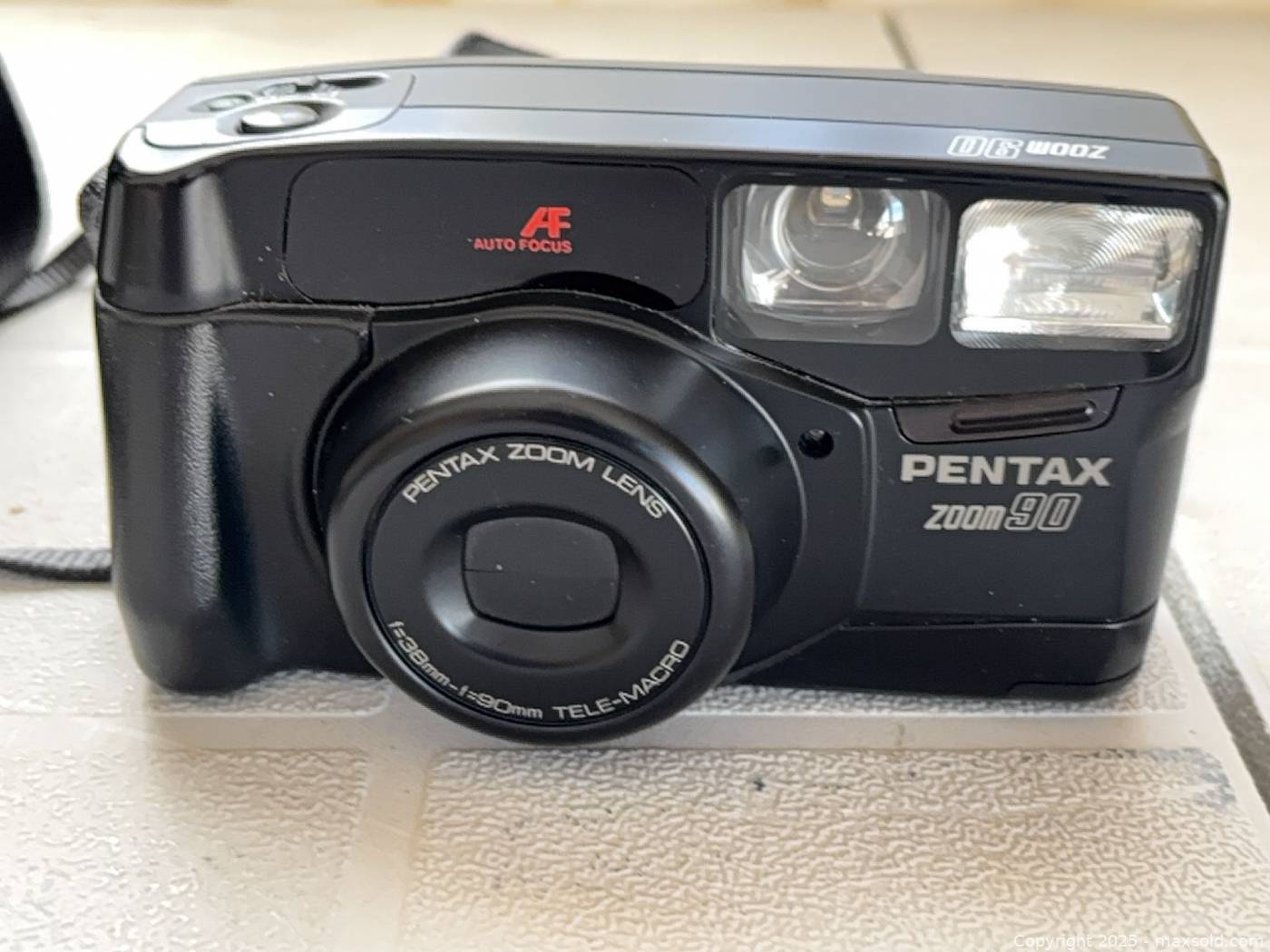 Pentax Zoom 90 35mm Film Camera With Case | Maxsold