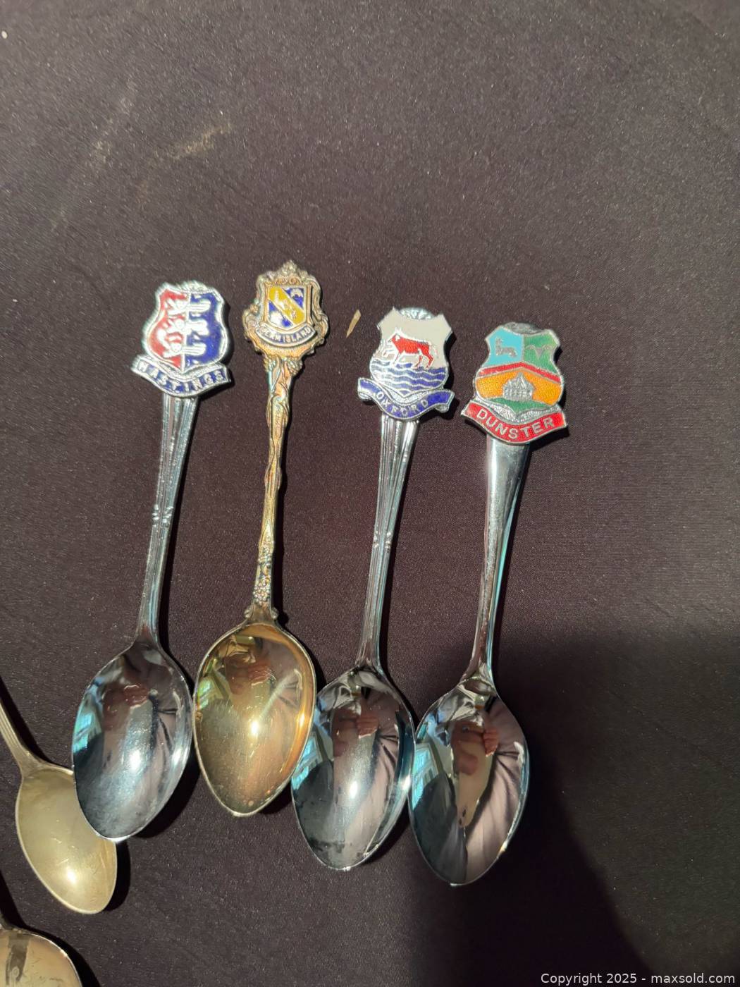 Vintage travel souvenir spoons collection | Maxsold