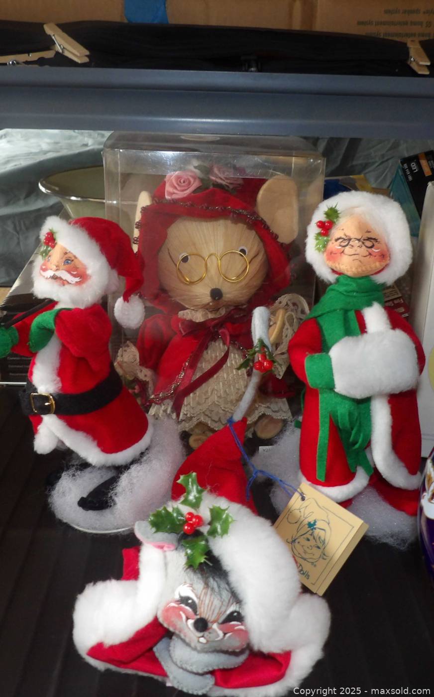 Annalee Christmas figurines and boxed mouse | Maxsold