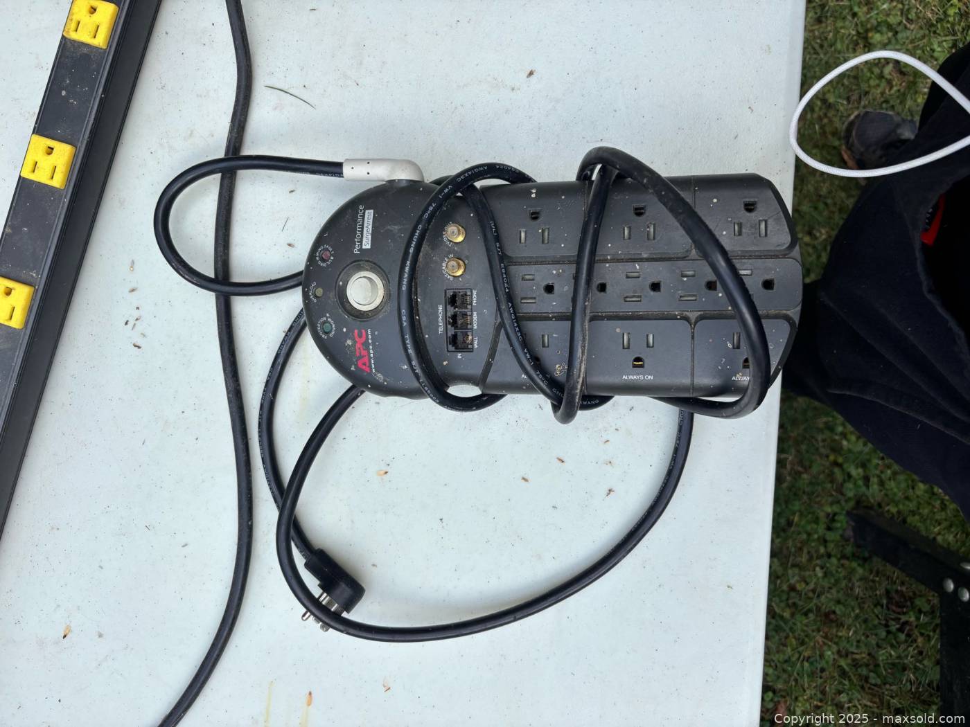 Work Light, Power Strips, Timer, Extension Cord | Maxsold