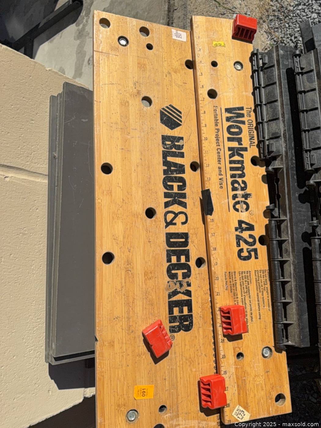 Black & Decker Workmate 425 workbench with two folding sawhorses | Maxsold