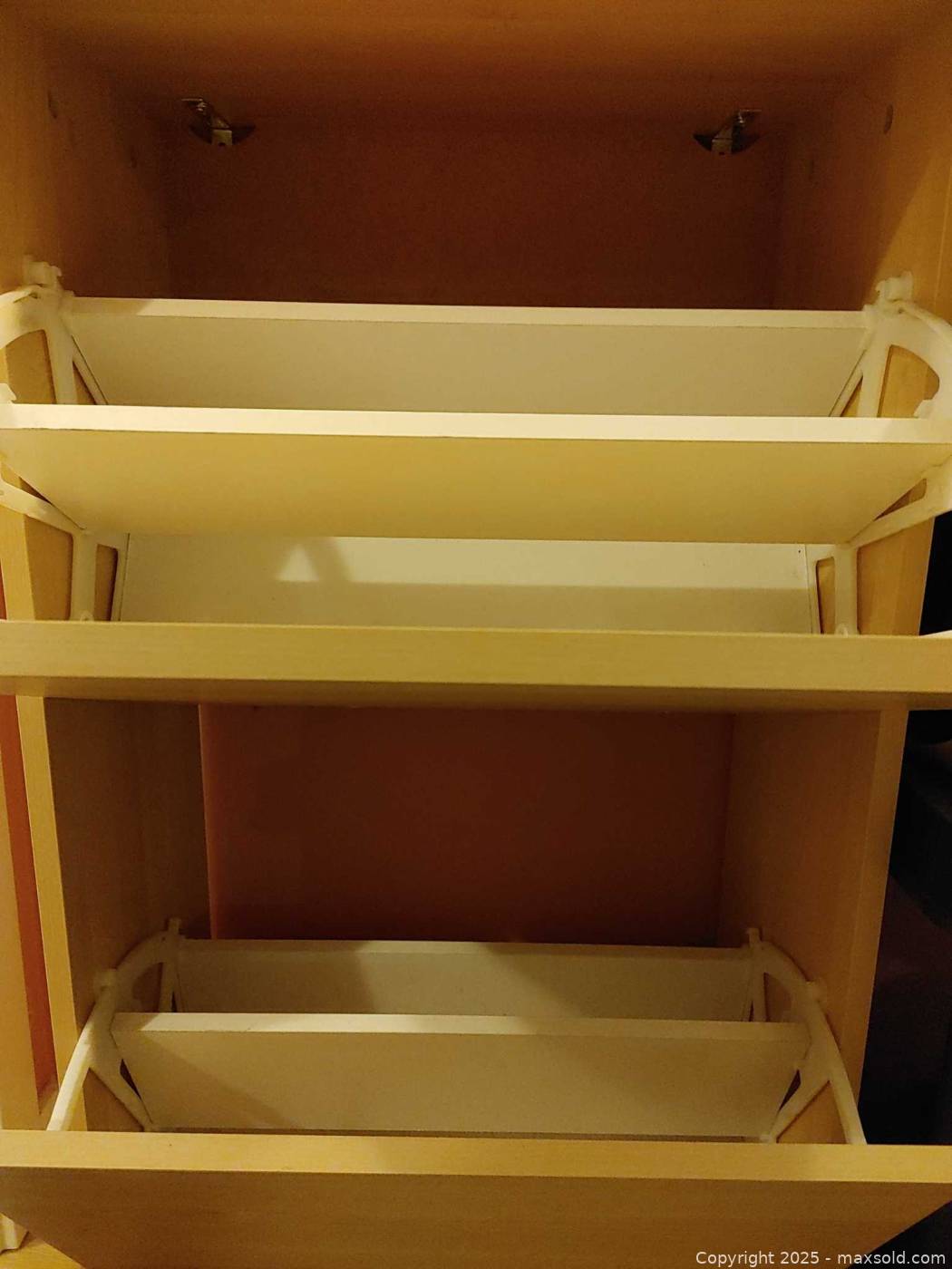 Freestanding 2-compartment tilt-out shoe cabinet | Maxsold