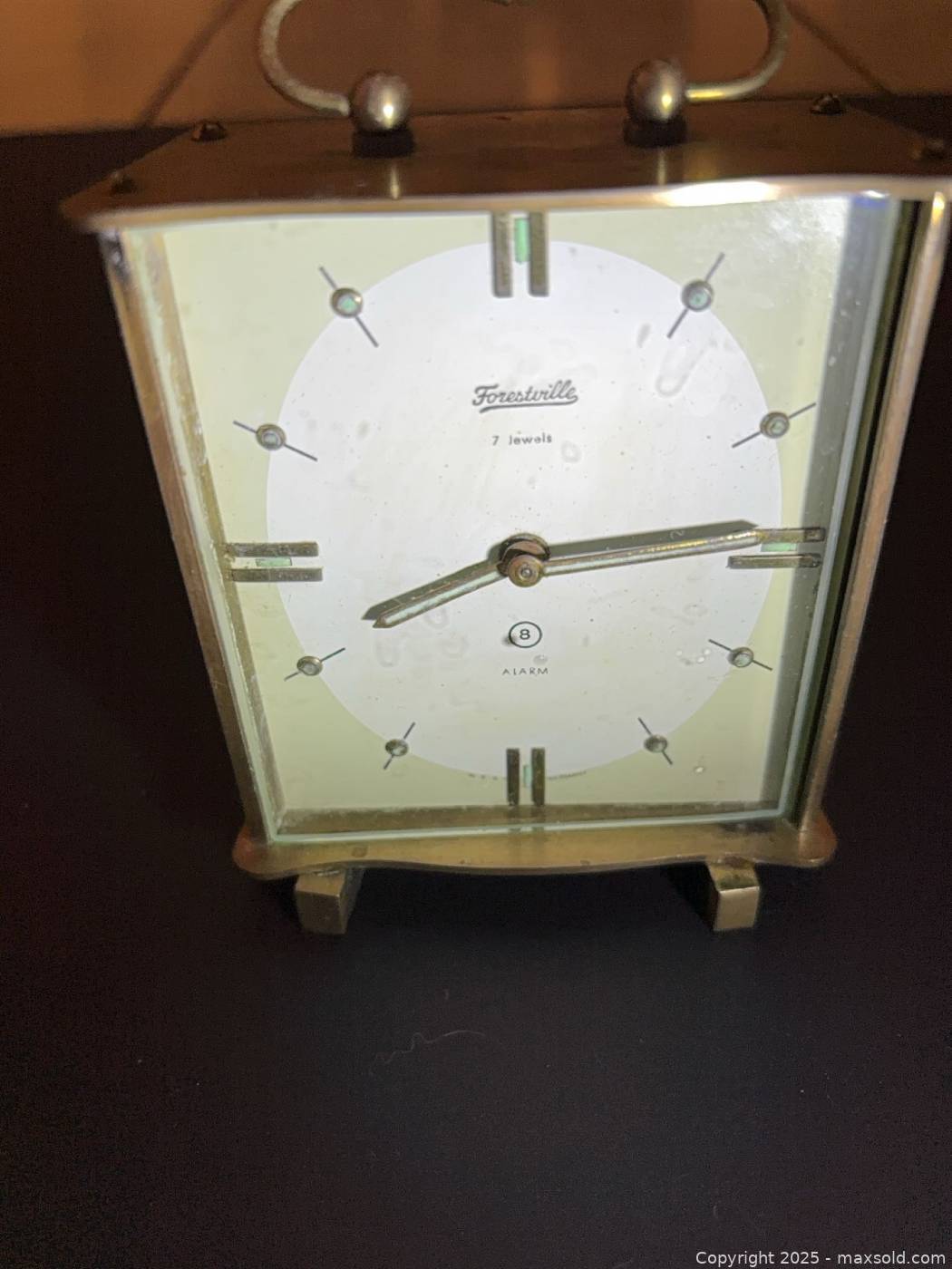 Forestville 7-jewel mechanical alarm clock | Maxsold