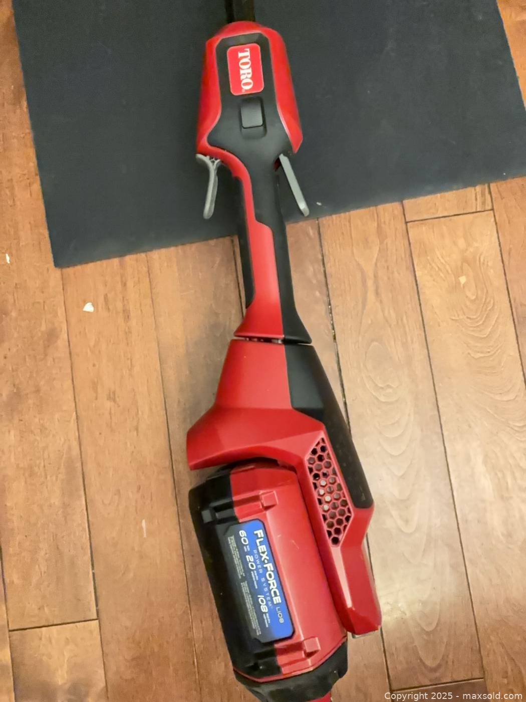 Toro 60V Flex-Force cordless trimmer model 51831 with battery and ...