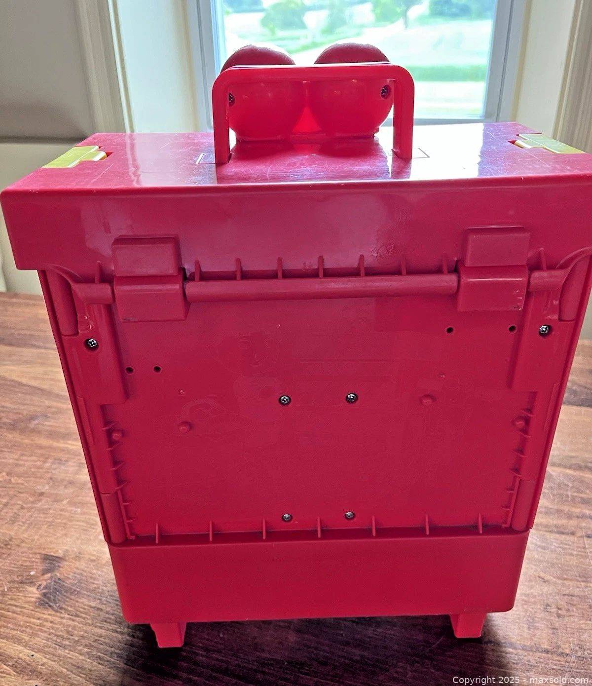 2010 Handy Manny Roland Talking Tool Chest | Maxsold