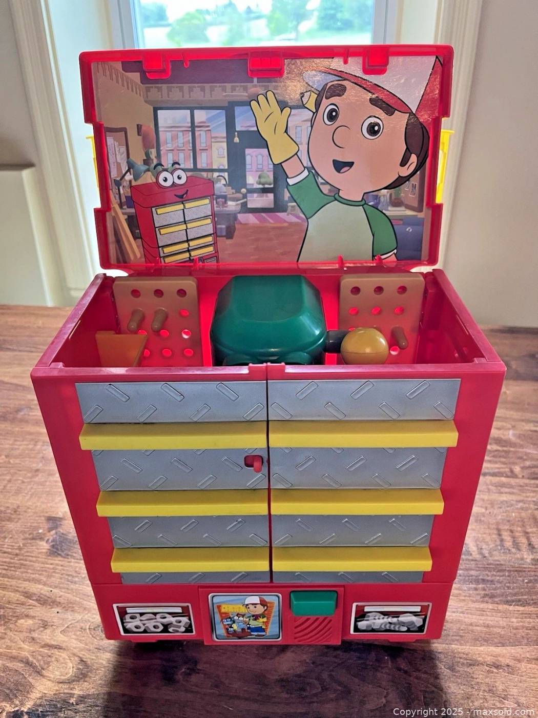 2010 Handy Manny Roland Talking Tool Chest | Maxsold