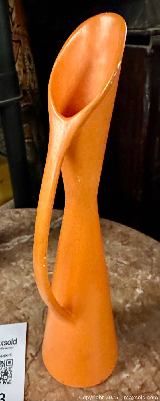 Hardy Glenwood MCM Orange Vase & Brown Stoneware Finger Jug Vase | Maxsold