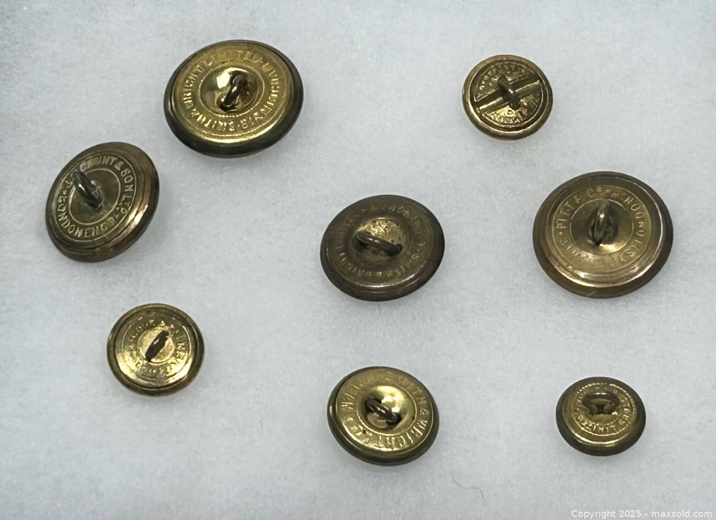 Antique British Military Uniform Buttons | Maxsold