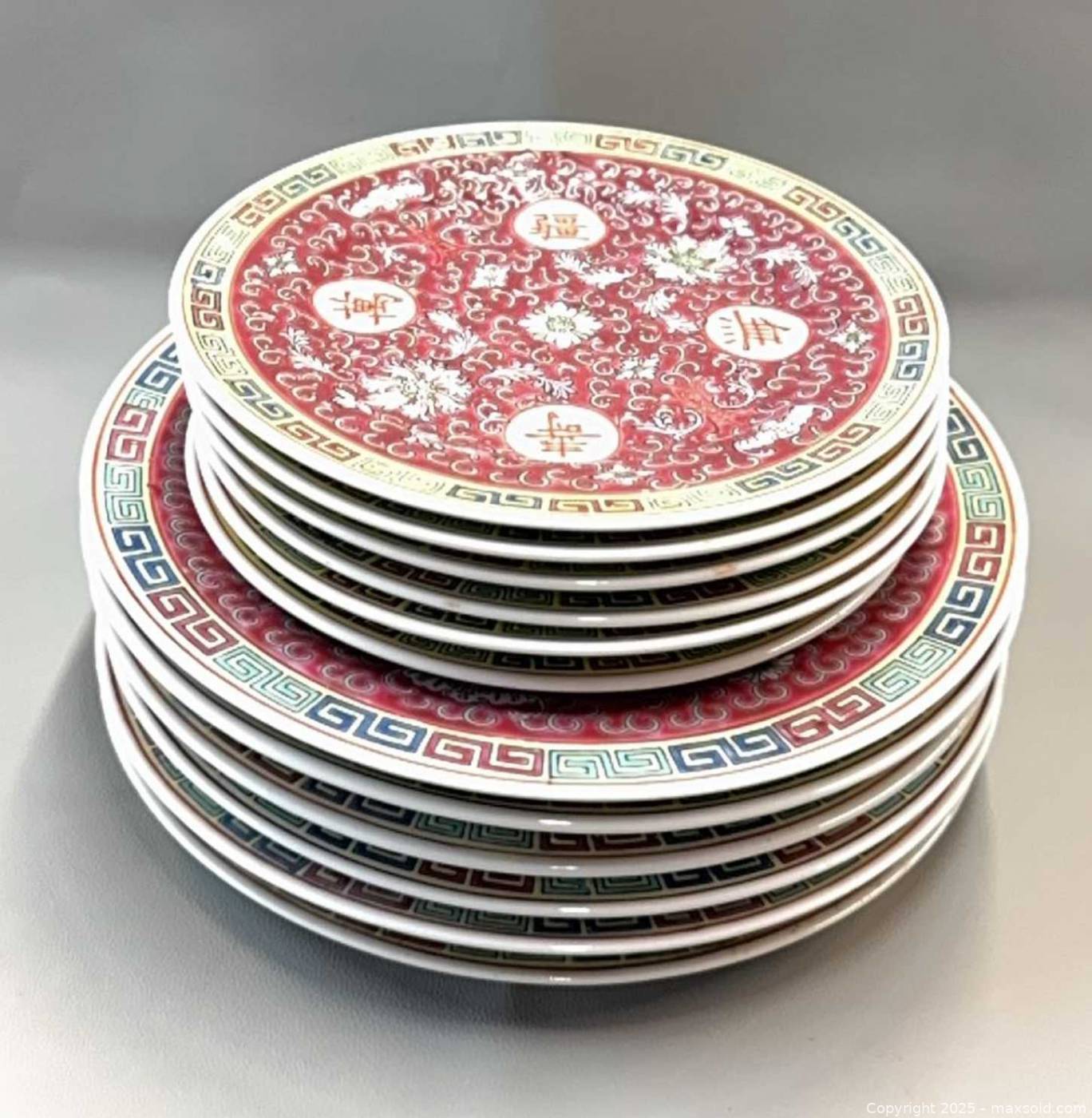 Chinese Famille Rose Mun Shou 36-Piece Porcelain Dish & Bowl Set | Maxsold