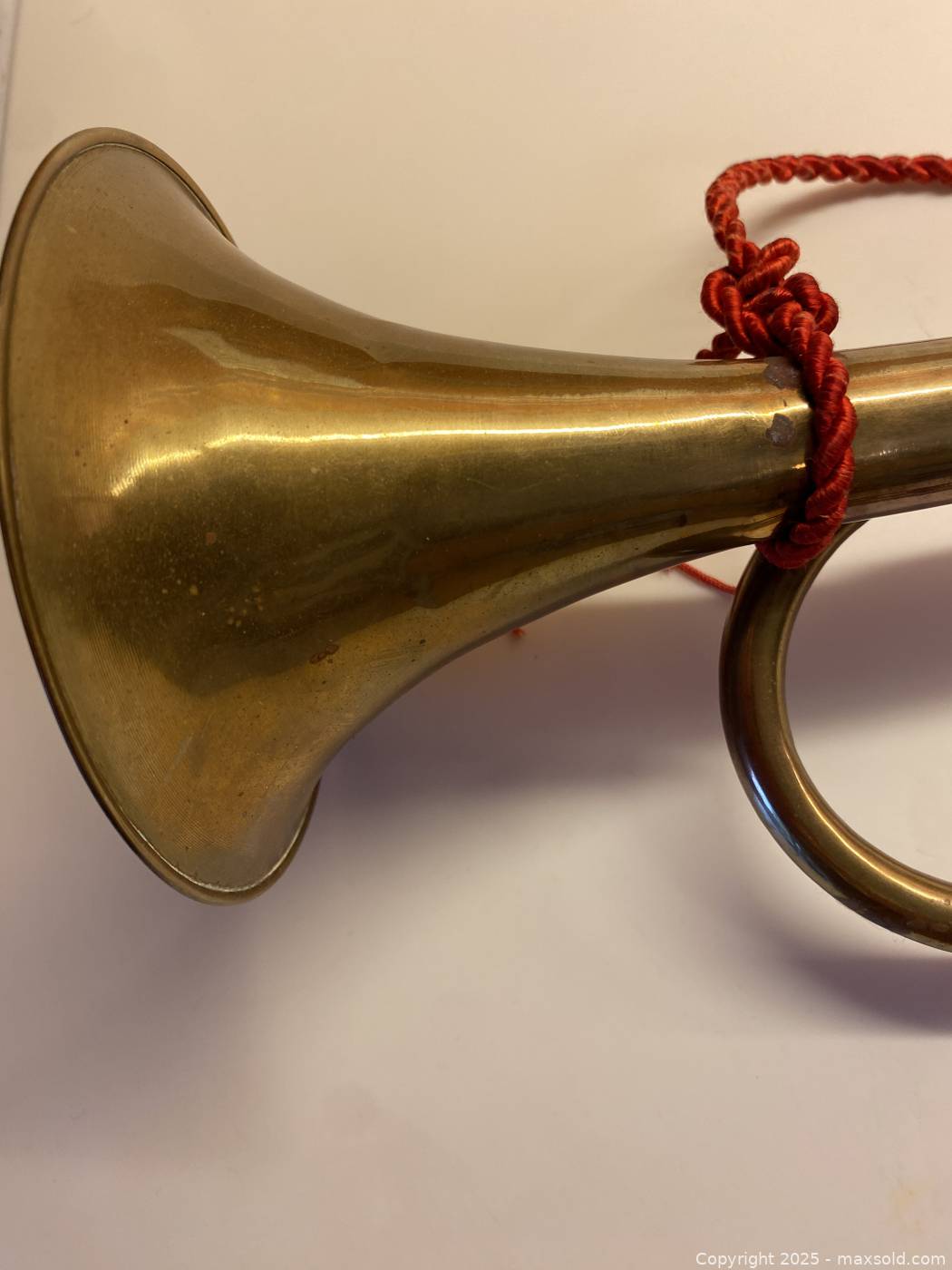 Solid brass bugle horn | Maxsold