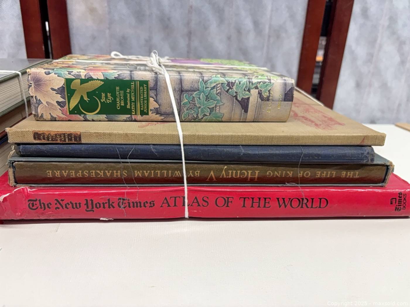 Lot of 8 oversized hardcover art and reference books | Maxsold