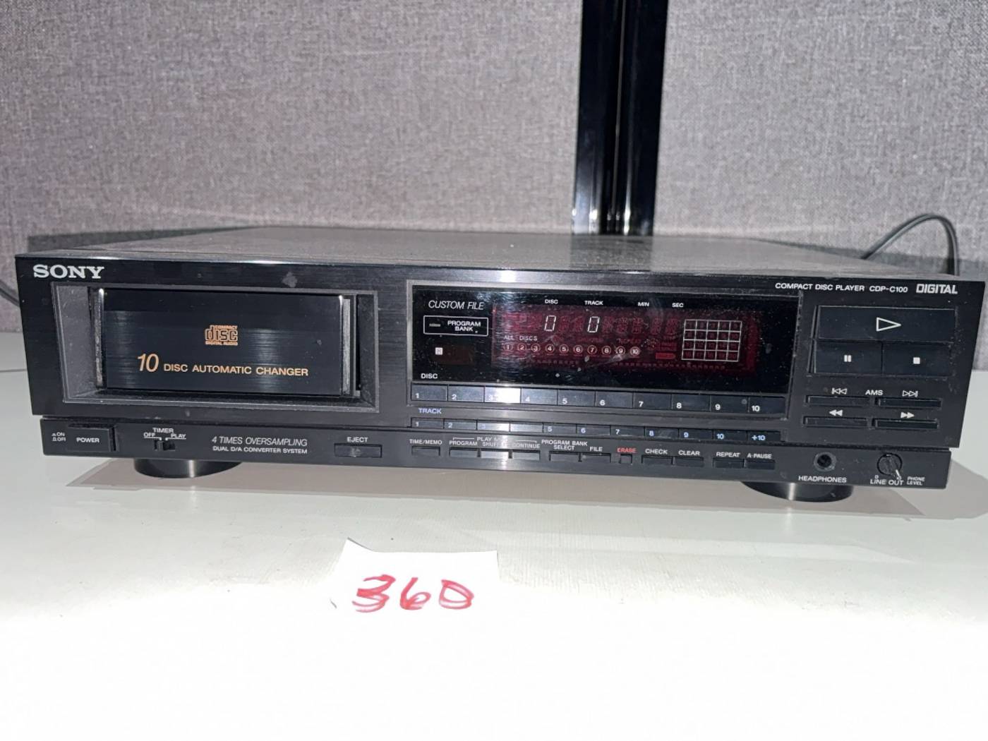 Sony CDP-C100 10-disc compact disc changer | Maxsold