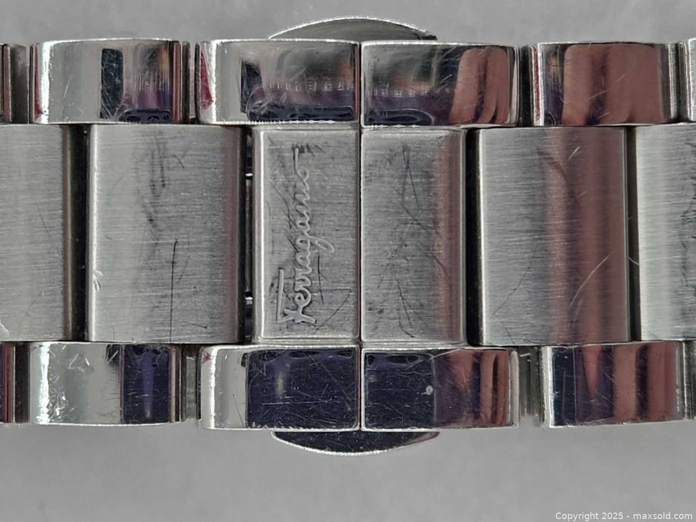 Salvatore Ferragamo F-80 automatic watch | Maxsold