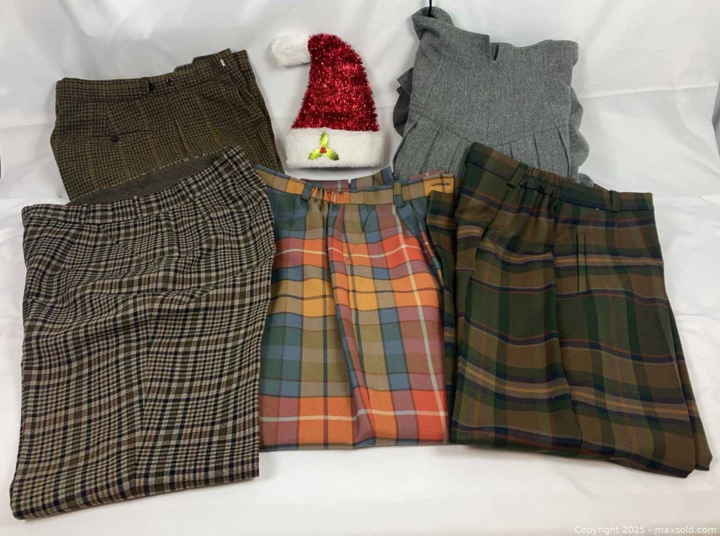 Women’s wool dress pants lot, 5 pairs | Maxsold