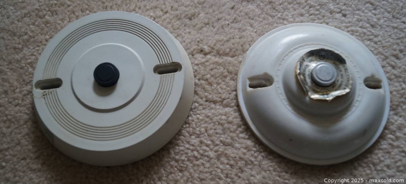 Fire alarm bells, horn and heat detectors | Maxsold