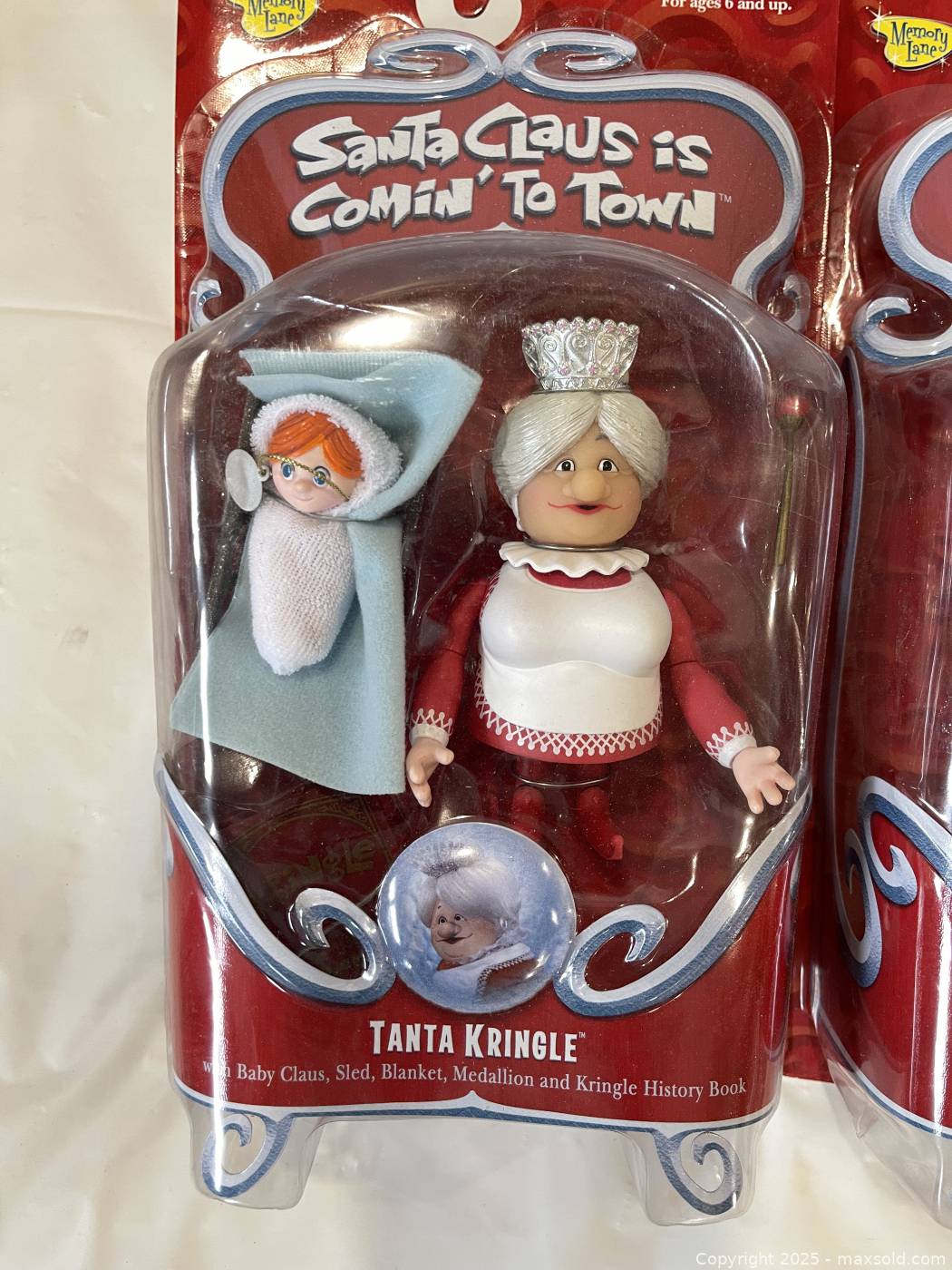 Santa Claus Is Comin’ to Town action figures, 3 | Maxsold