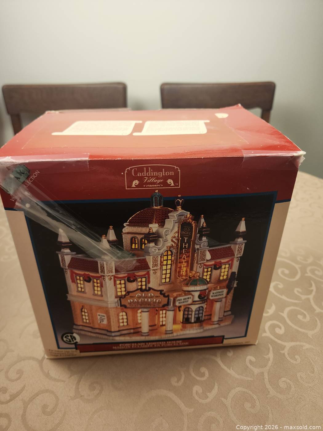 Lemax Old Pacific Theater Lighted Porcelain Building | Maxsold